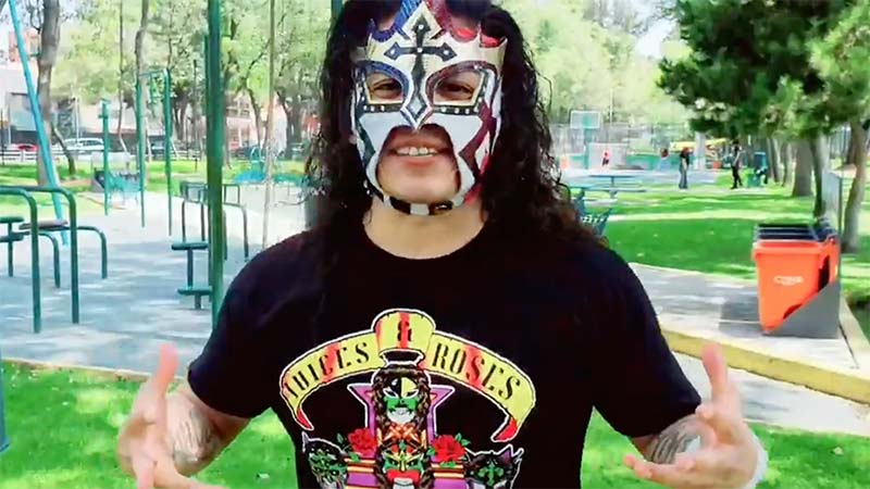 Juventud Guerrera Mask Juventud Guerrera Signed 11x14 Photo BAS