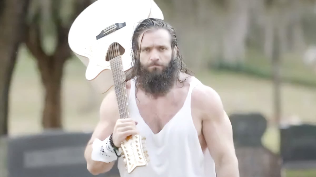 TNA's Elijah Was Robbed at WrestleCon in Las Vegas | SEScoops