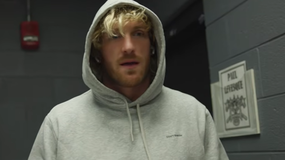 Logan Paul Shows Off Locker Room Next To Roman Reigns And Triple H ...