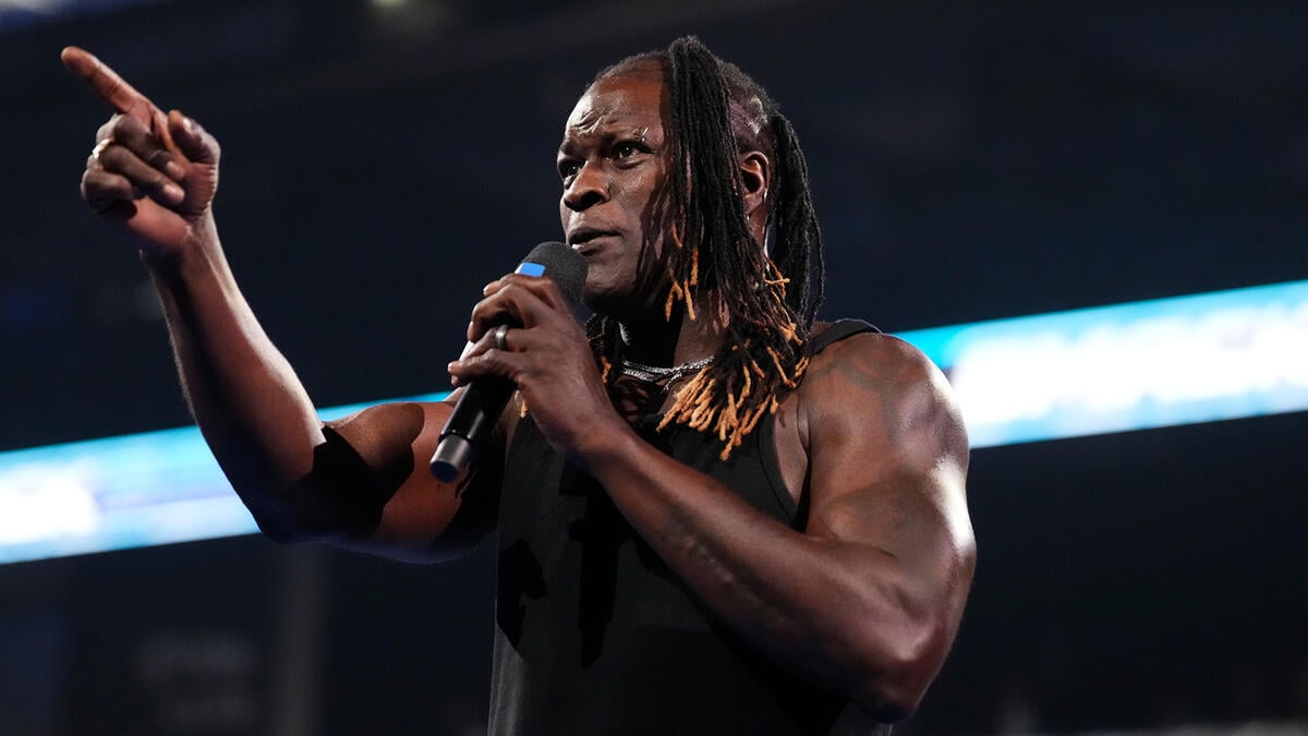R-Truth Almost Quit Wrestling Before His Fame | SEScoops